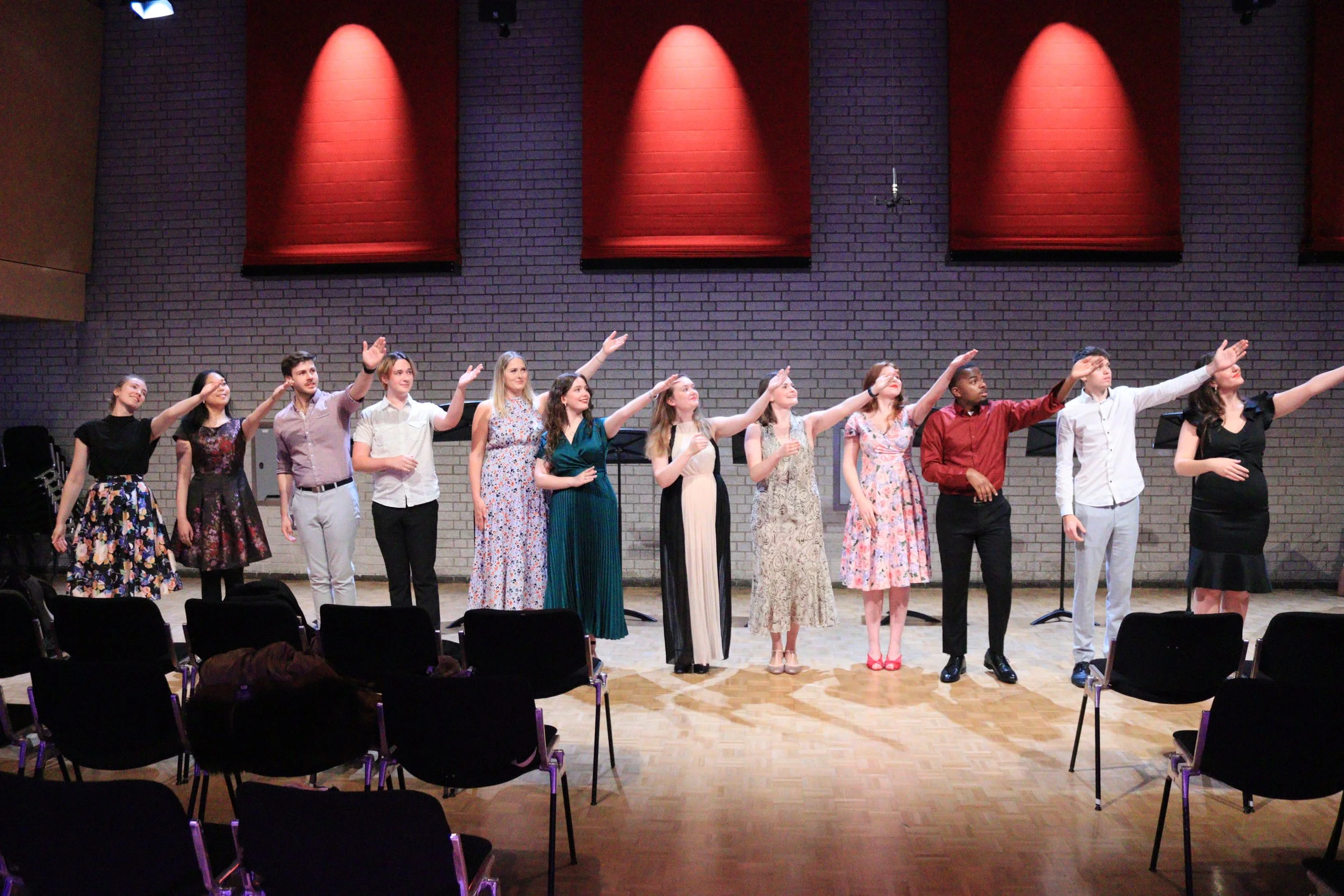 Robyn Pullen - Soprano