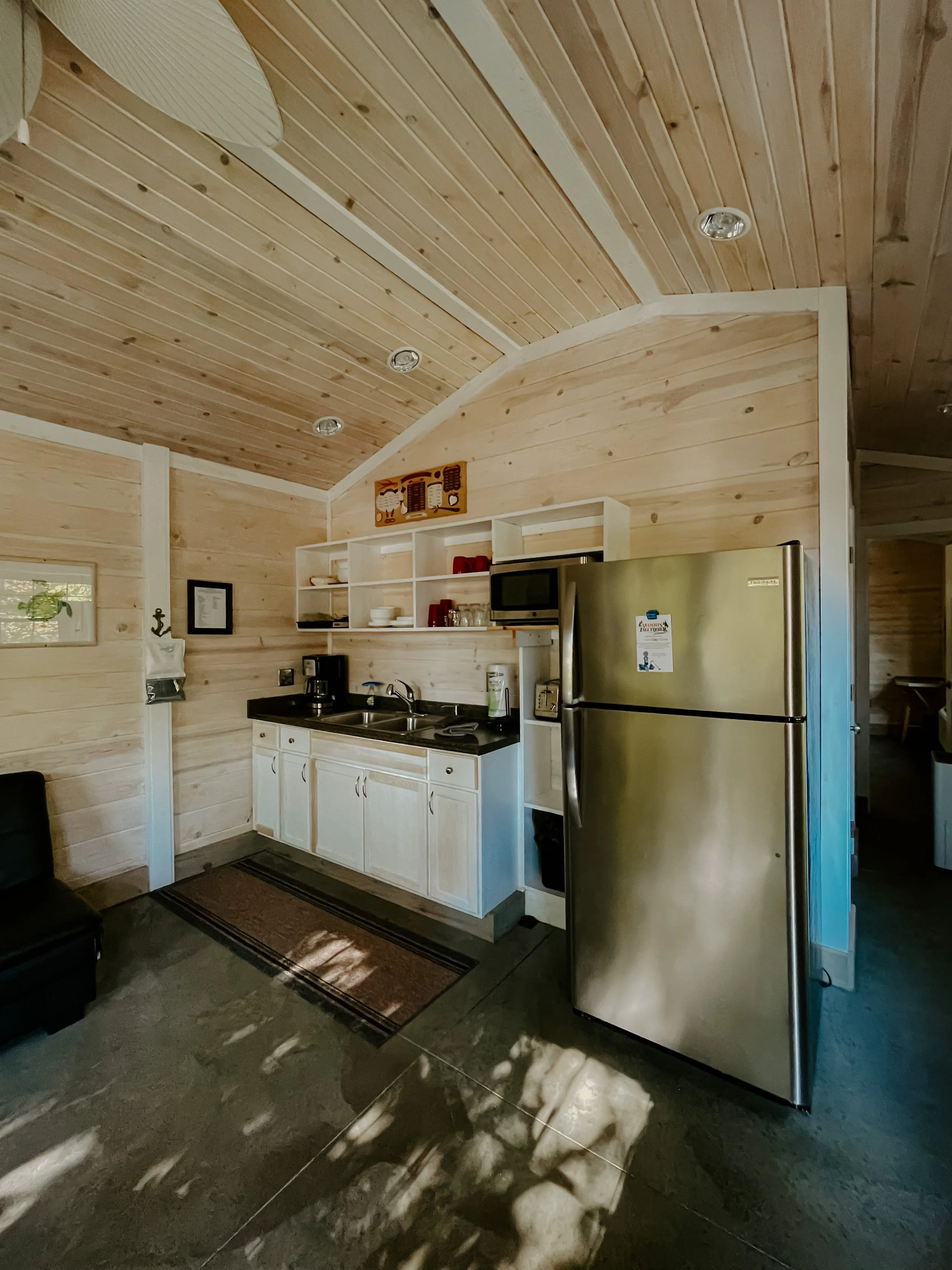 Cabins & Cottages — Wood's Tall Timber Resort