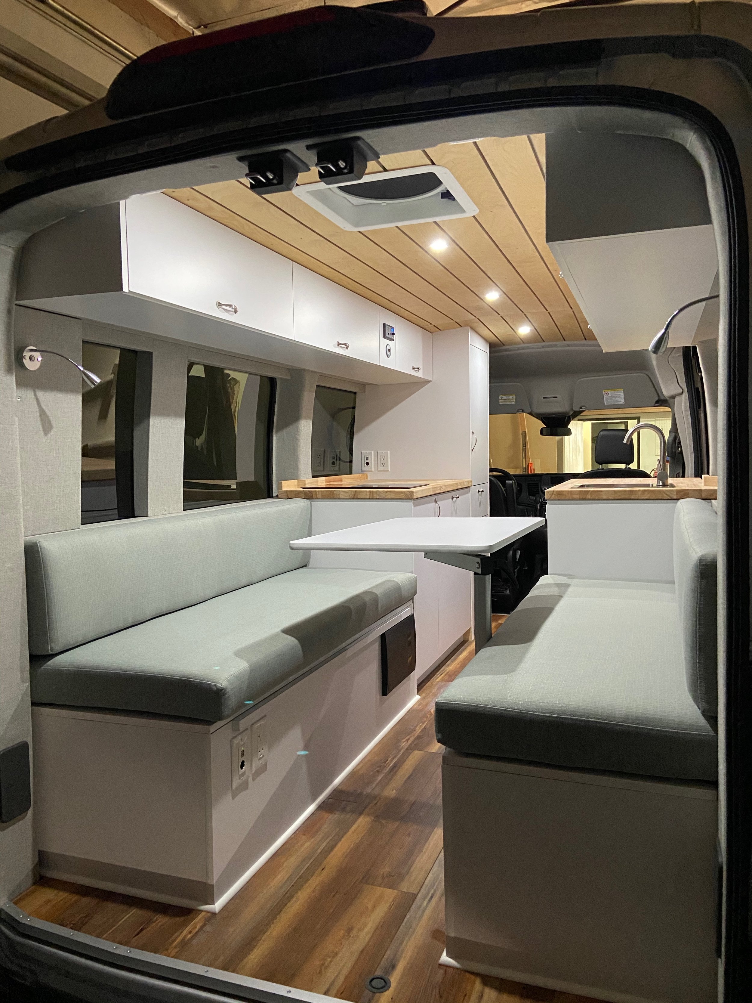 Oneupvans Moto van builds.