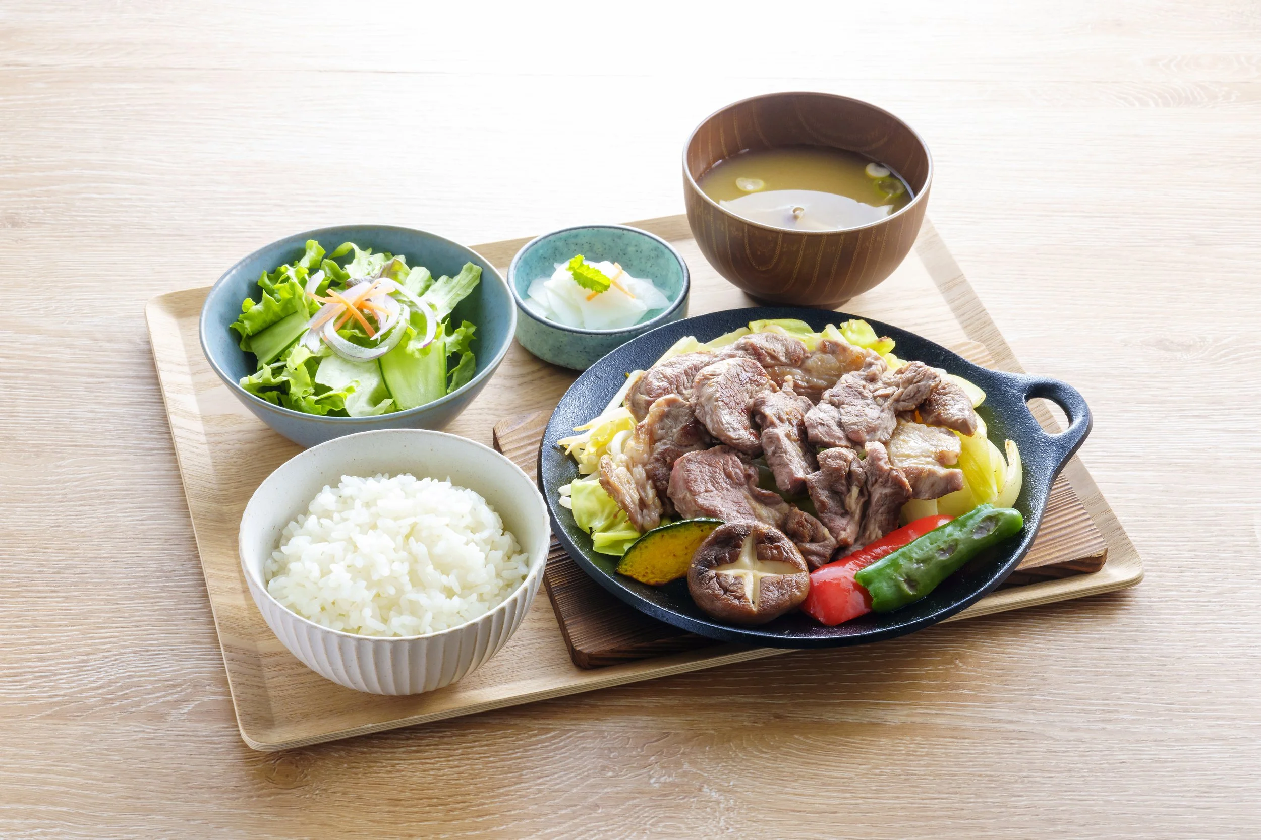 遠野食肉センター 鉄板じんぎすかん — 有限会社 遠野食肉センター