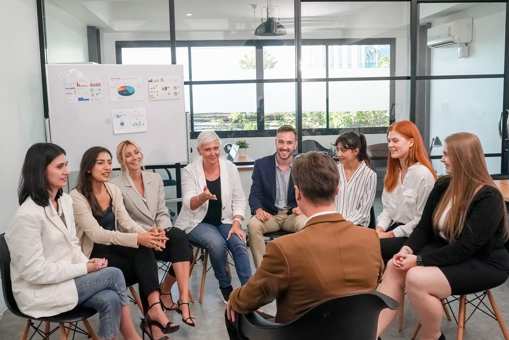 How to Plan a Work Retreat: Step-by-Step Guide for HR and Team Leads