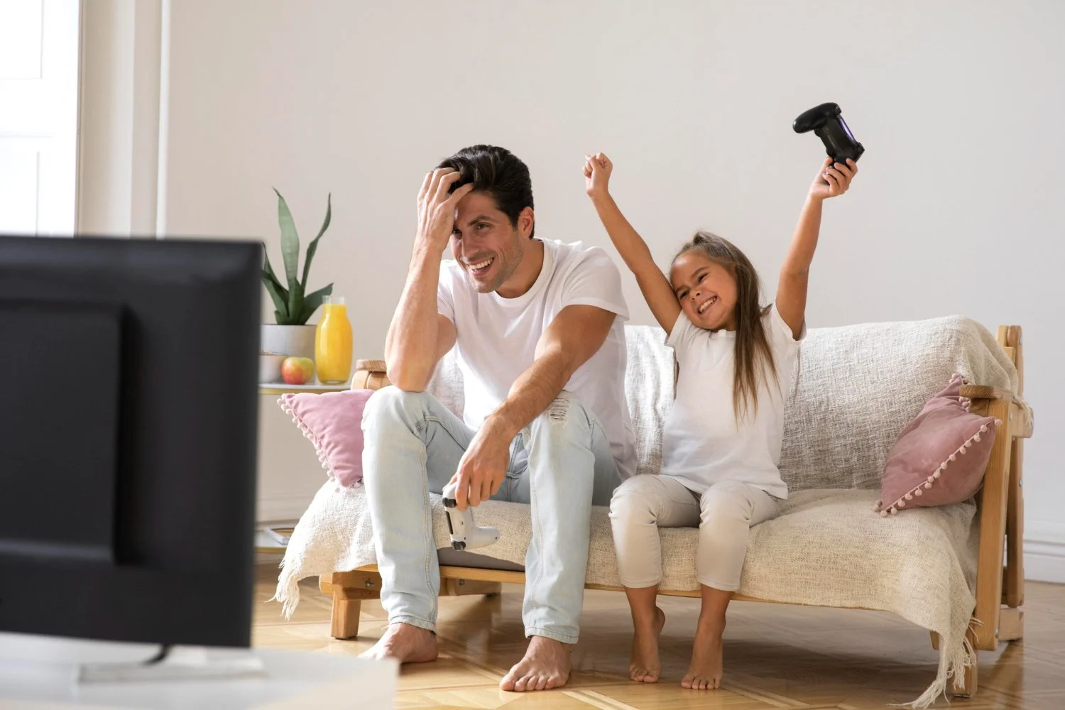 How do you rent a TV? | hiya! TV Rentals — hiya!