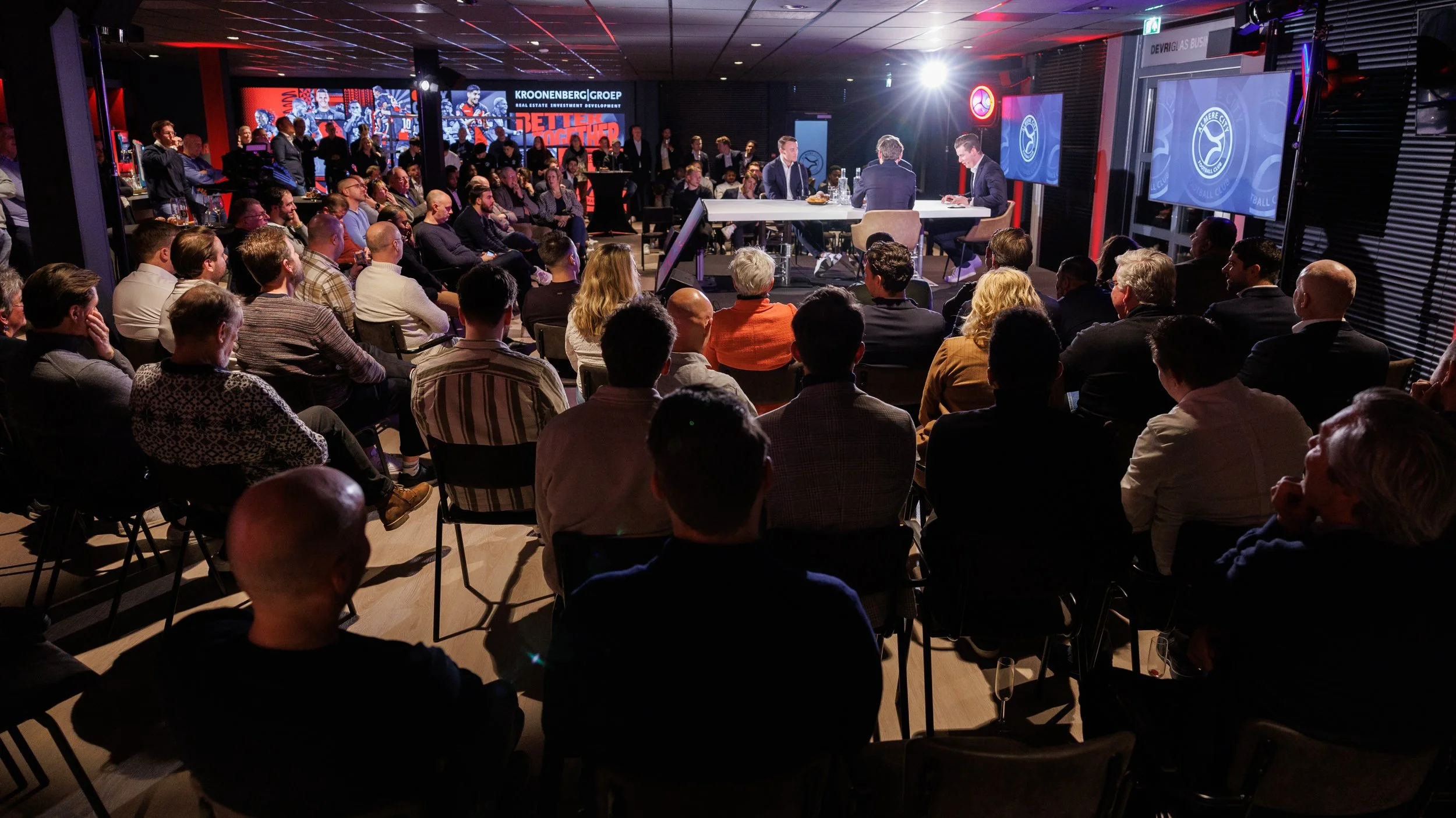 Het Yanmar stadion, een unieke event ervaring met zicht op de heilige ...