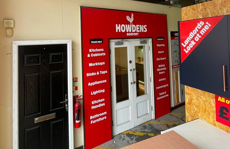 Key2 Group retail signage for Howdens Portsmouth — Key2 Group Hampshire ...