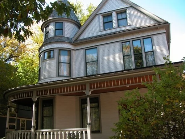 The Ernest Hemingway Birthplace — At Home in Chicago