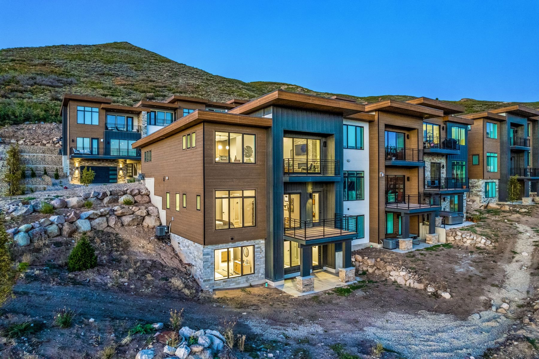 Photos — KLAIM | Exclusive Lakeview Living in Hideout, UT