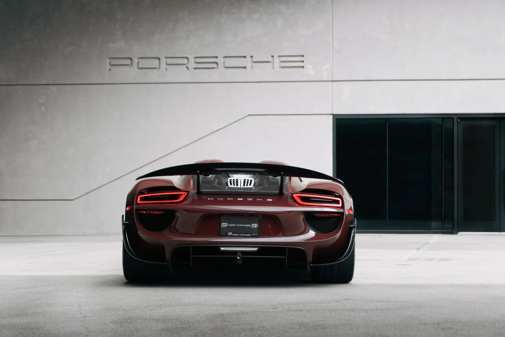 Paint to Sample 2015 Porsche 918 Spyder Weissach Package for sale ...
