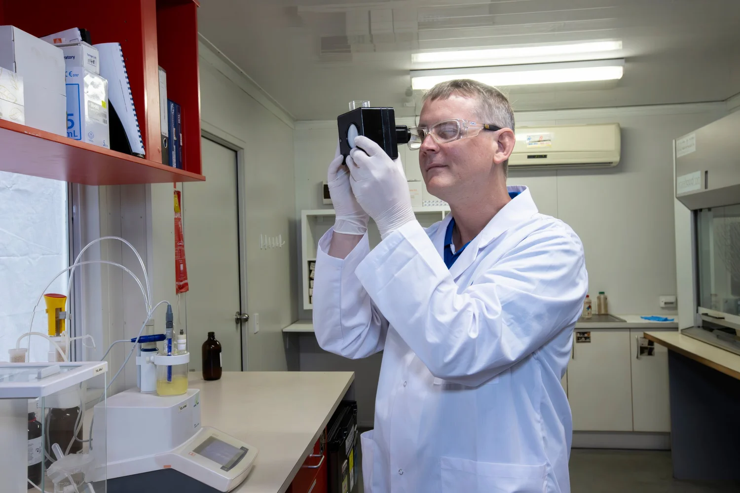 Transformer Oil Testing Laboratory | machinemonitor® Electrical Asset ...