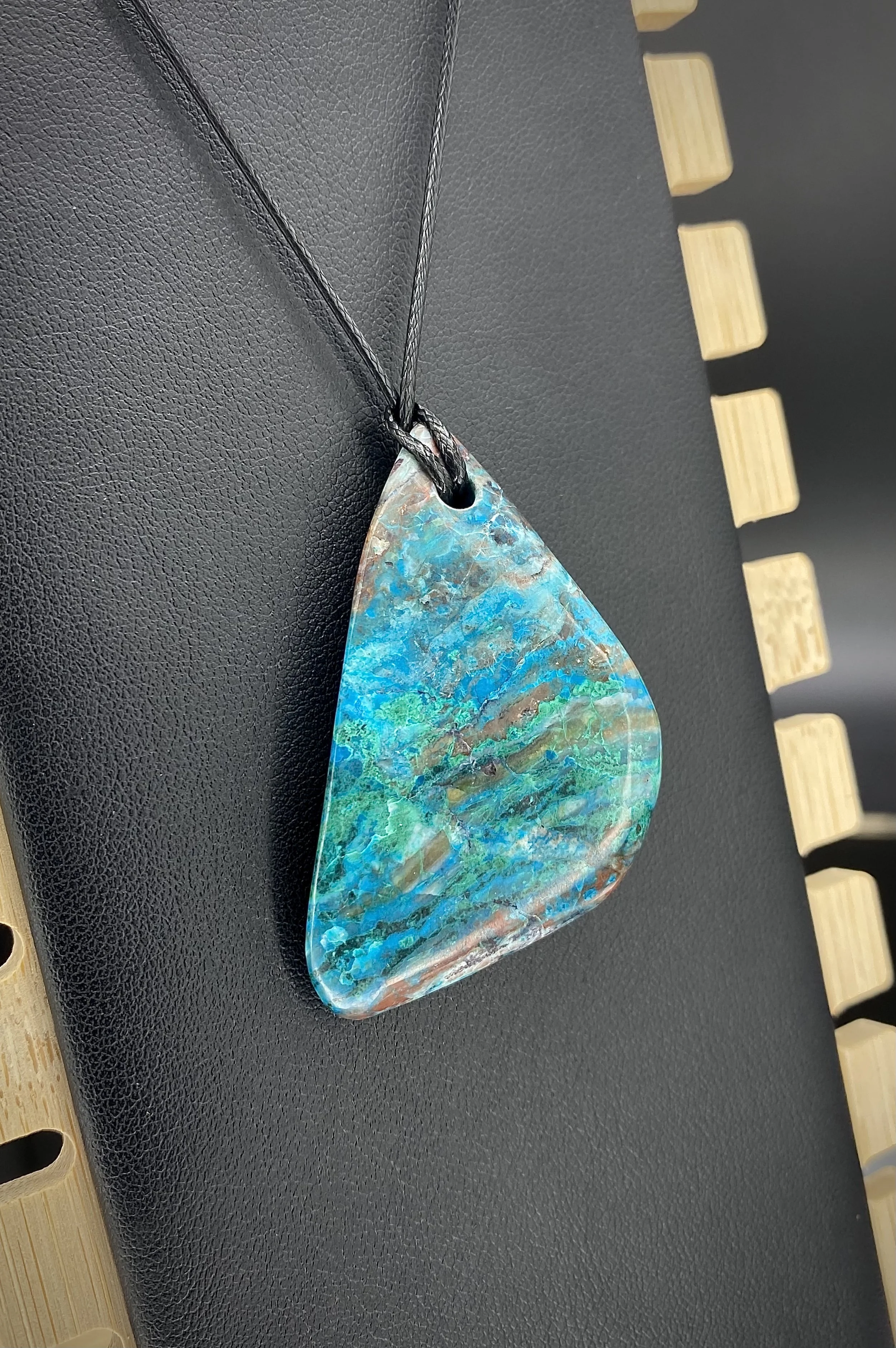 JB Gems and Minerals - Spiderweb Turquoise Necklace, Kingman Mine, Arizona