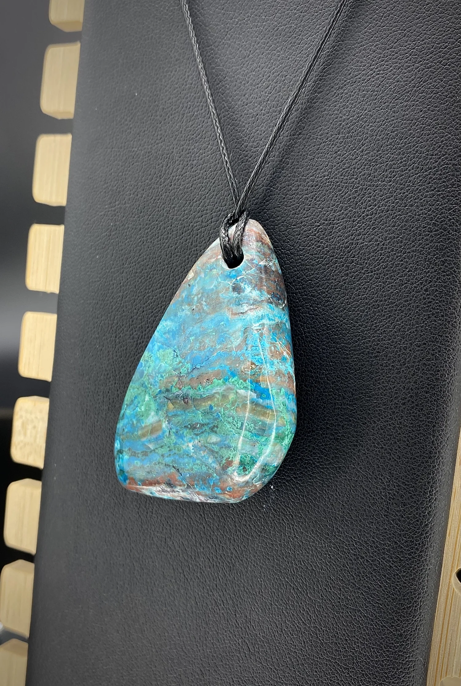 JB Gems and Minerals - Spiderweb Turquoise Necklace, Kingman Mine, Arizona