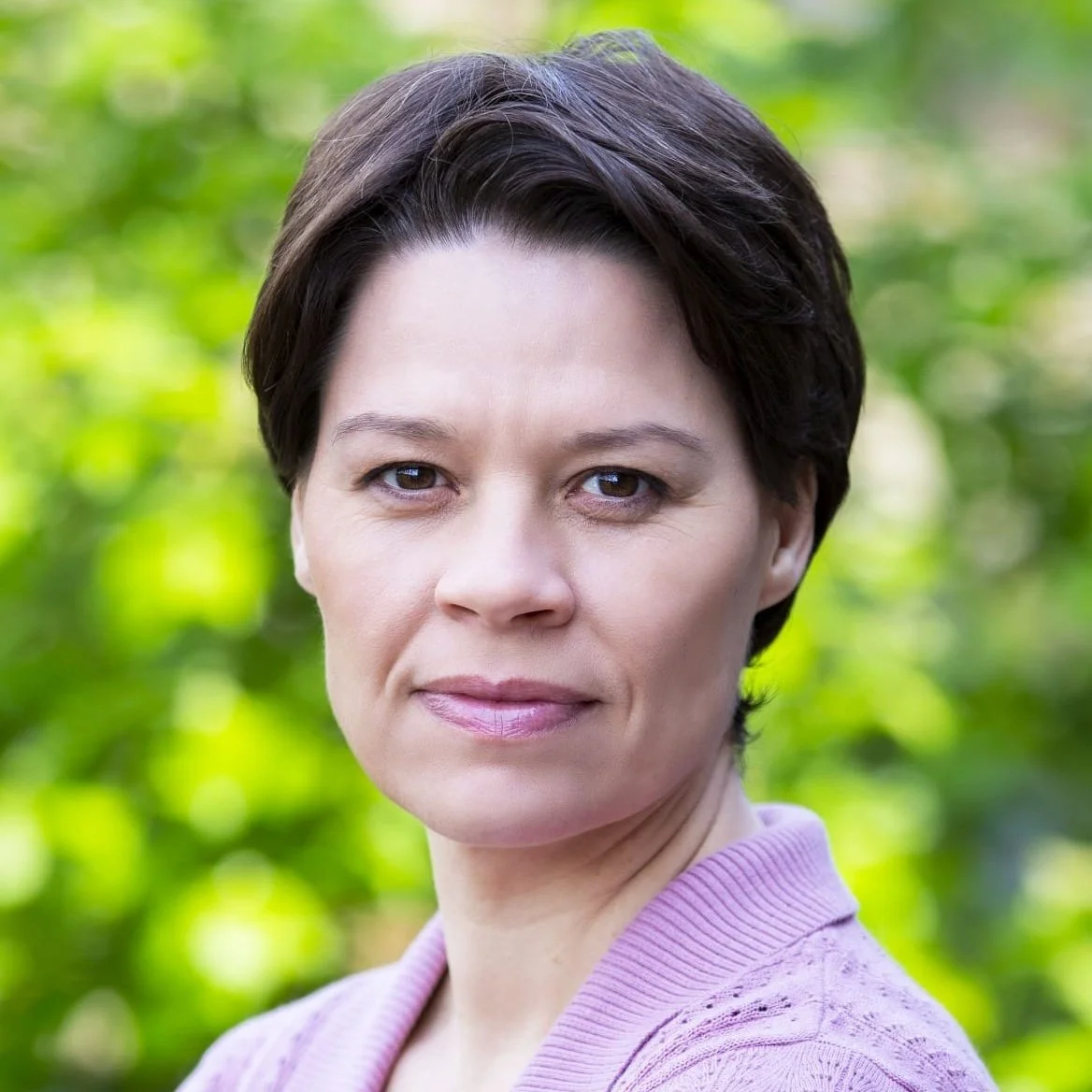 Emma MacDonald — Prime Talent