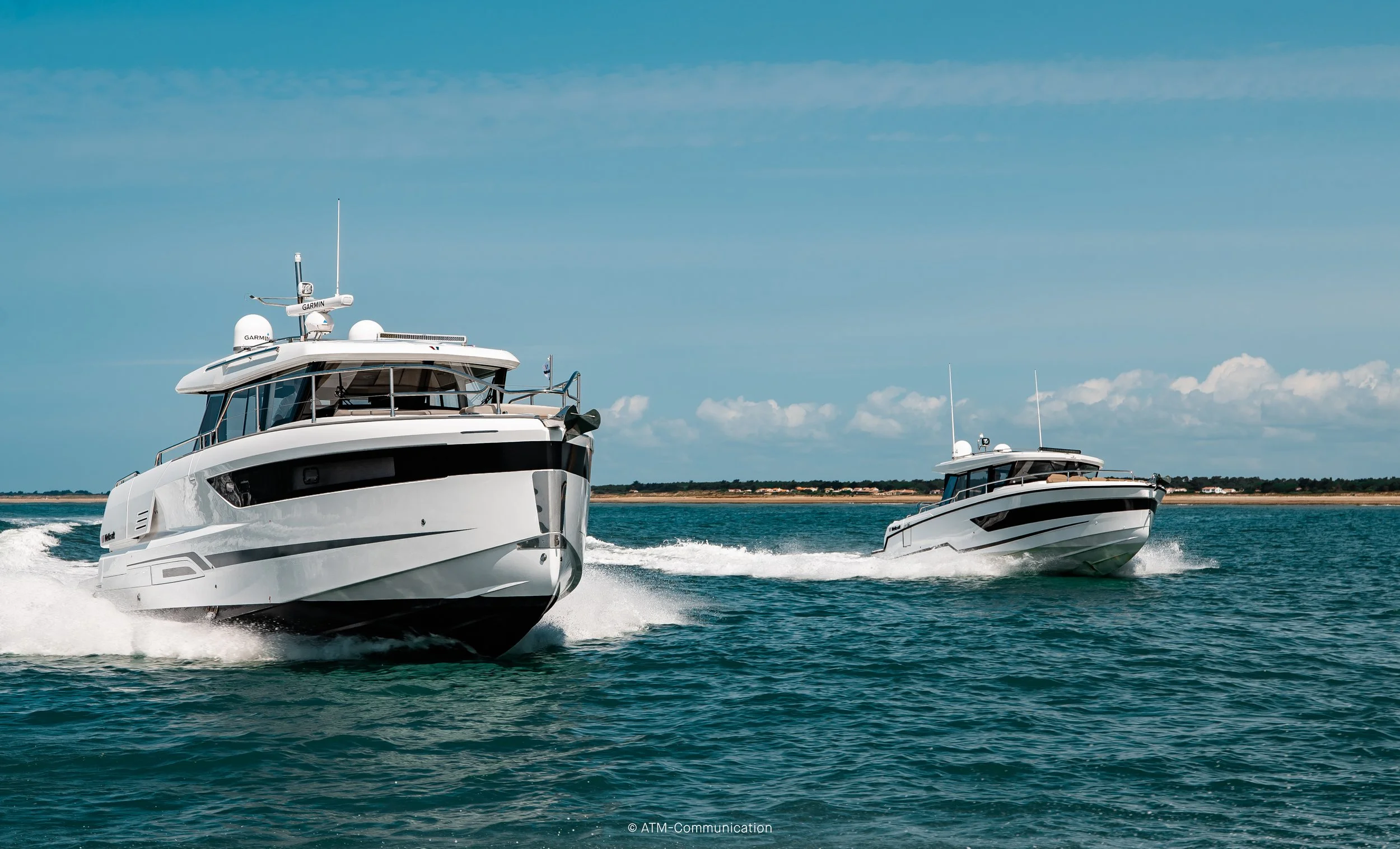 WellCraft 435 - Reveal — ATM COMMUNICATION