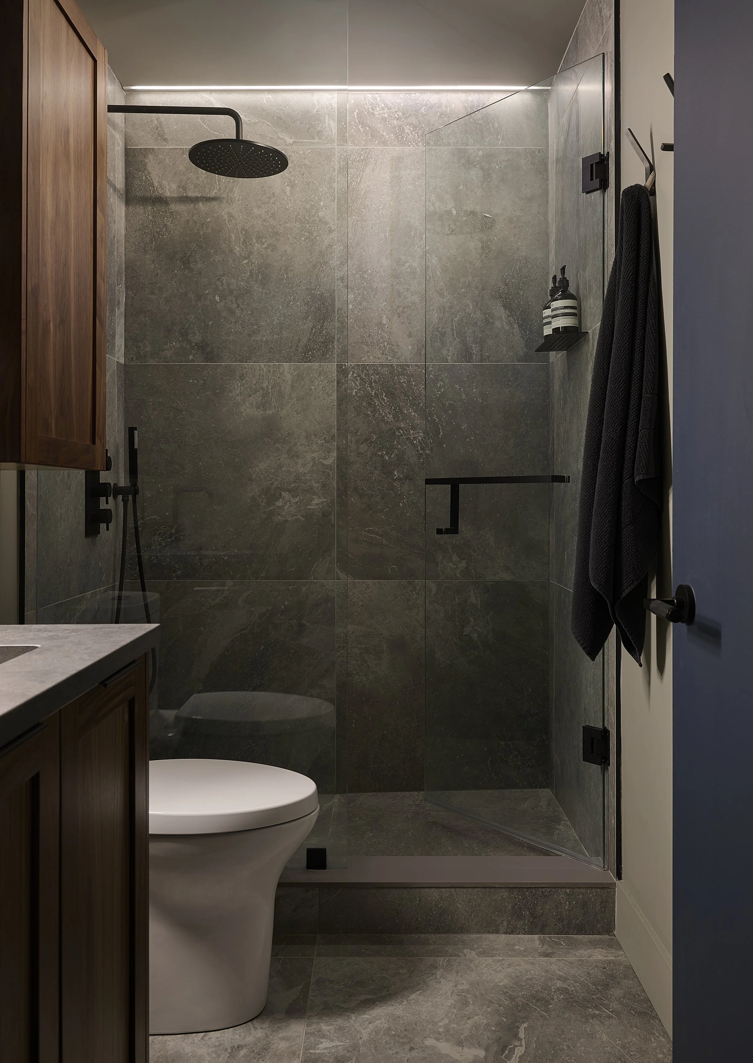 Queen — Orion Studios