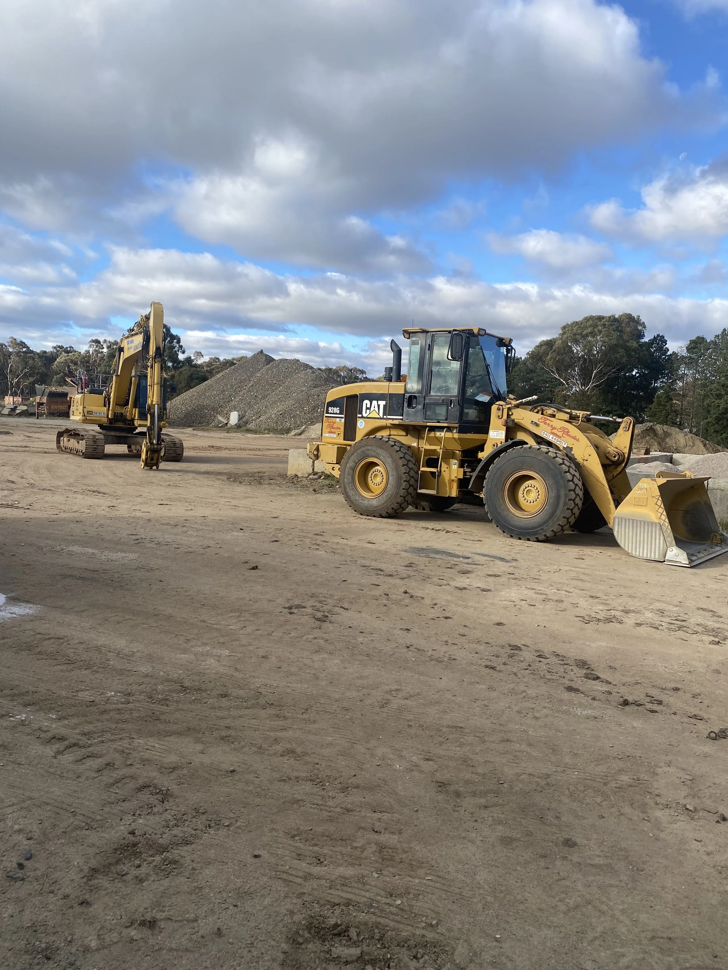 Terry Rhodes Earthmoving