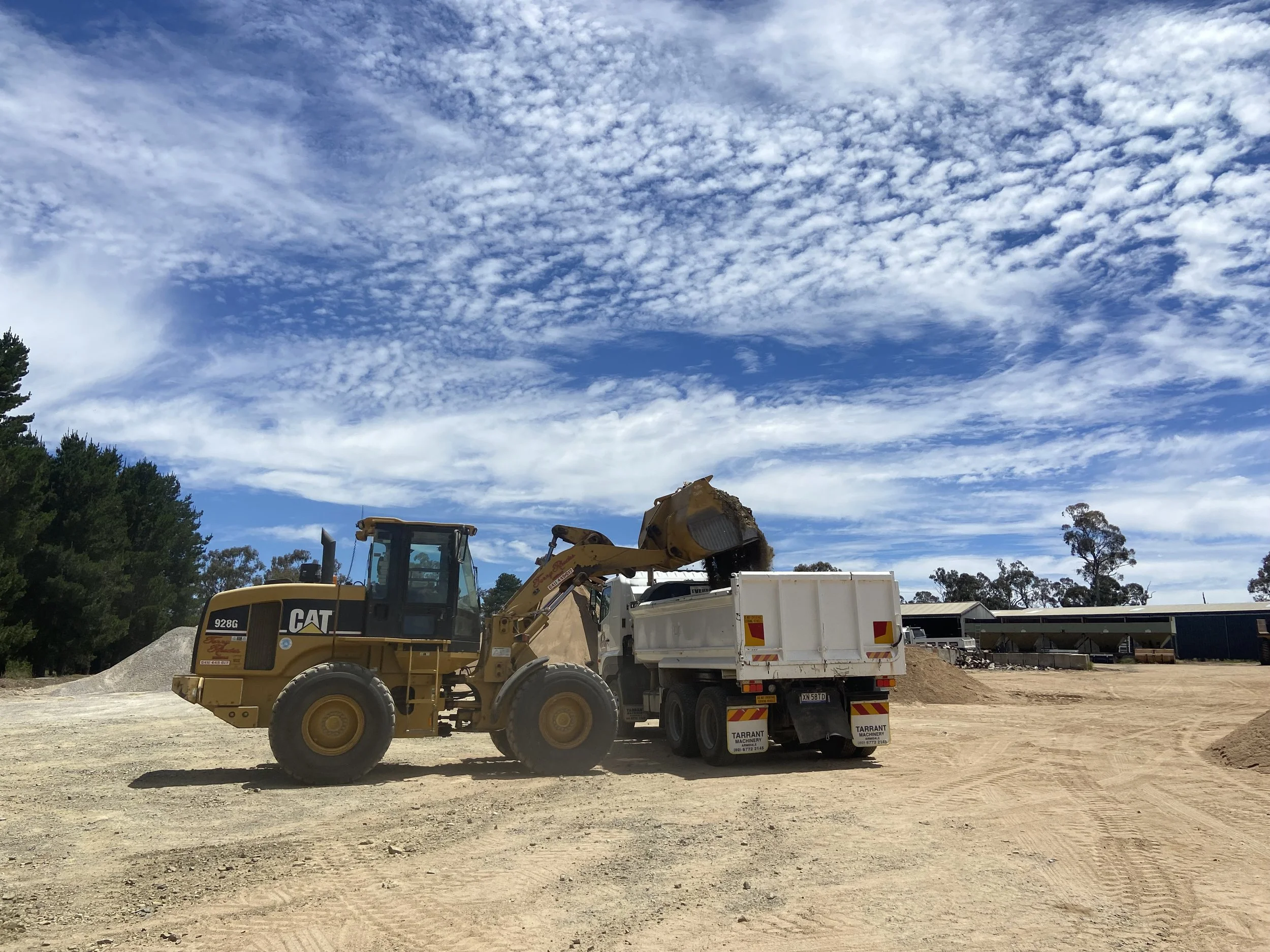 Terry Rhodes Earthmoving