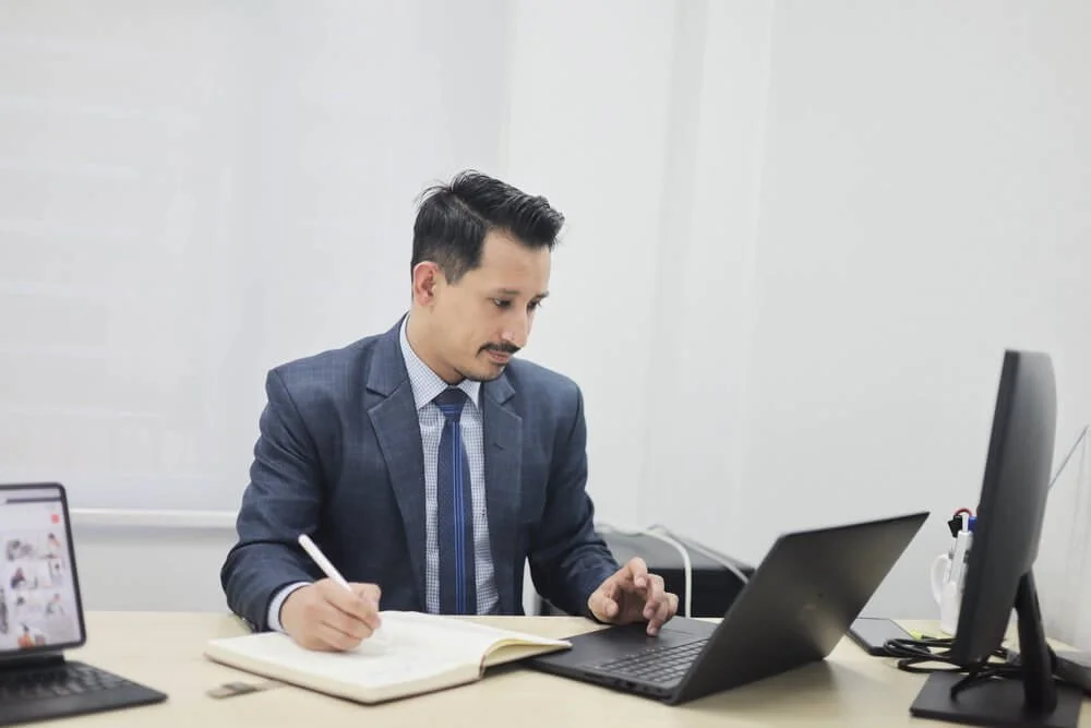 Universal Outsourcing