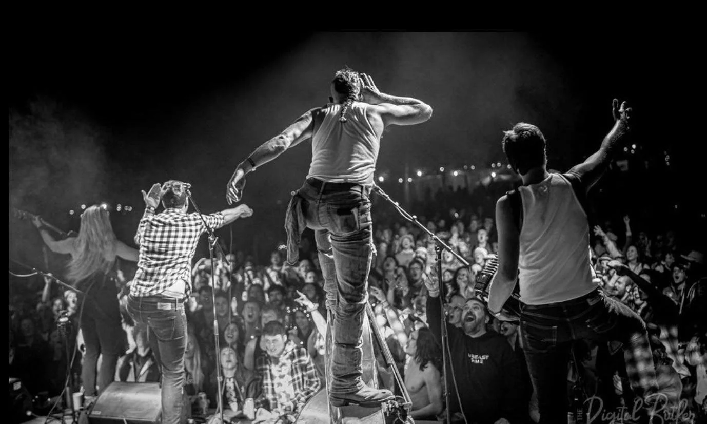 The Tan & Sober Gentlemen