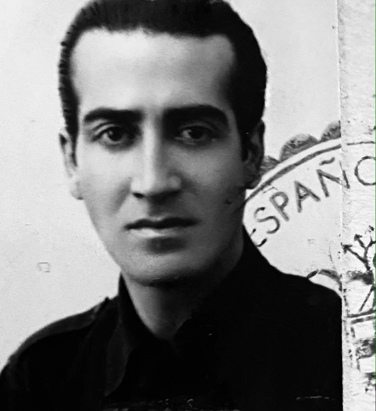 Biografía — Rafael de León