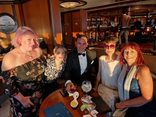 Explore — OperaUpClose