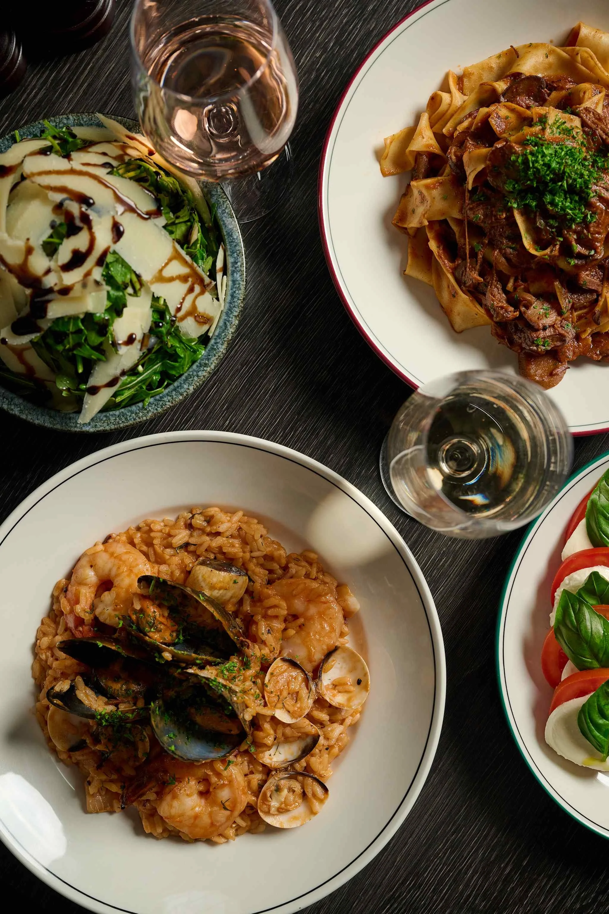 Gallery — Hugo Dining