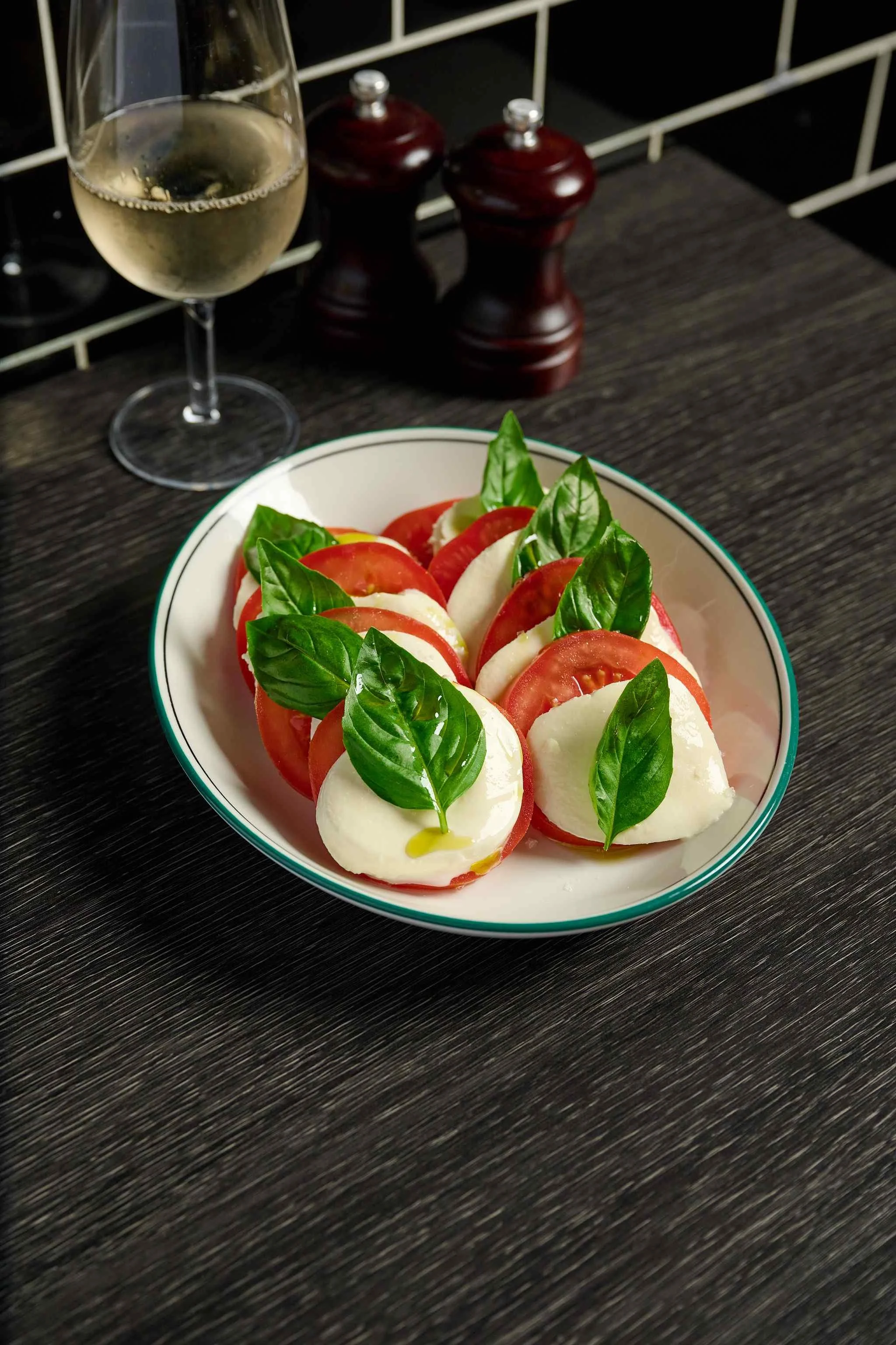 Gallery — Hugo Dining