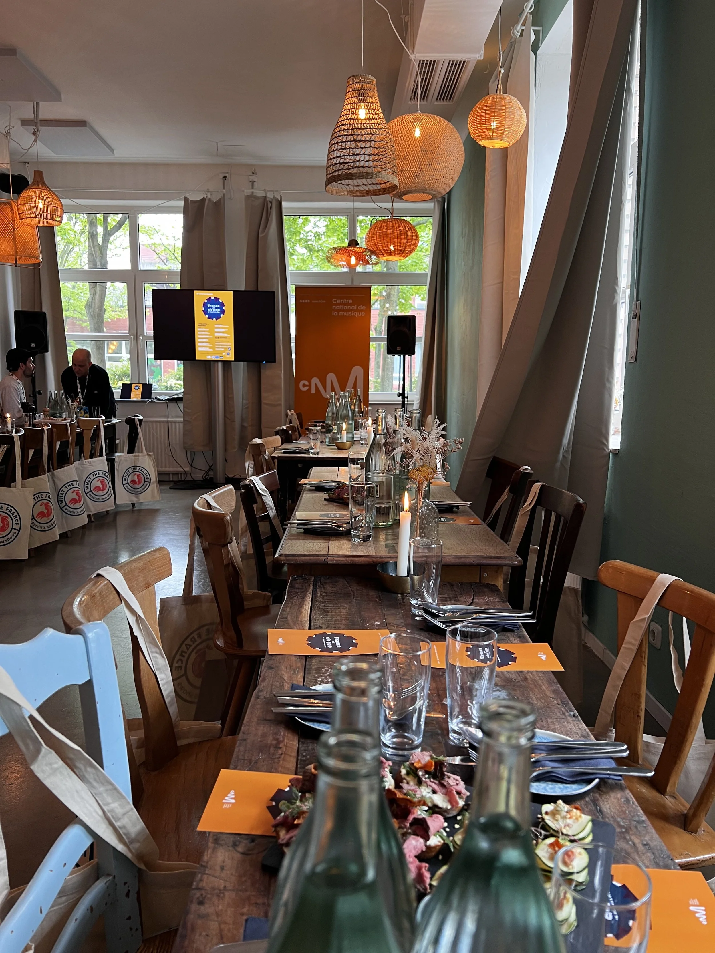 Hans und Franz | Restaurant und Kegelbahn in Köln Ehrenfeld