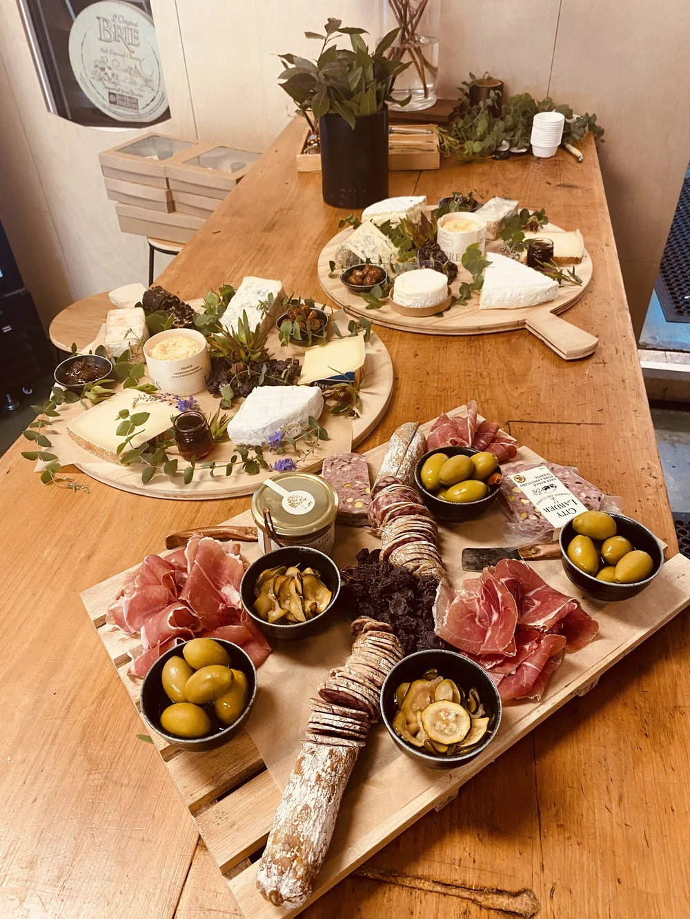 Online home of cheese monger Sophie, specialist cheese shop in ...