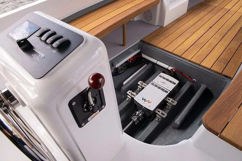 Inboard and outboard electric motors: Torqeedo, Minn Kota ... Online ...
