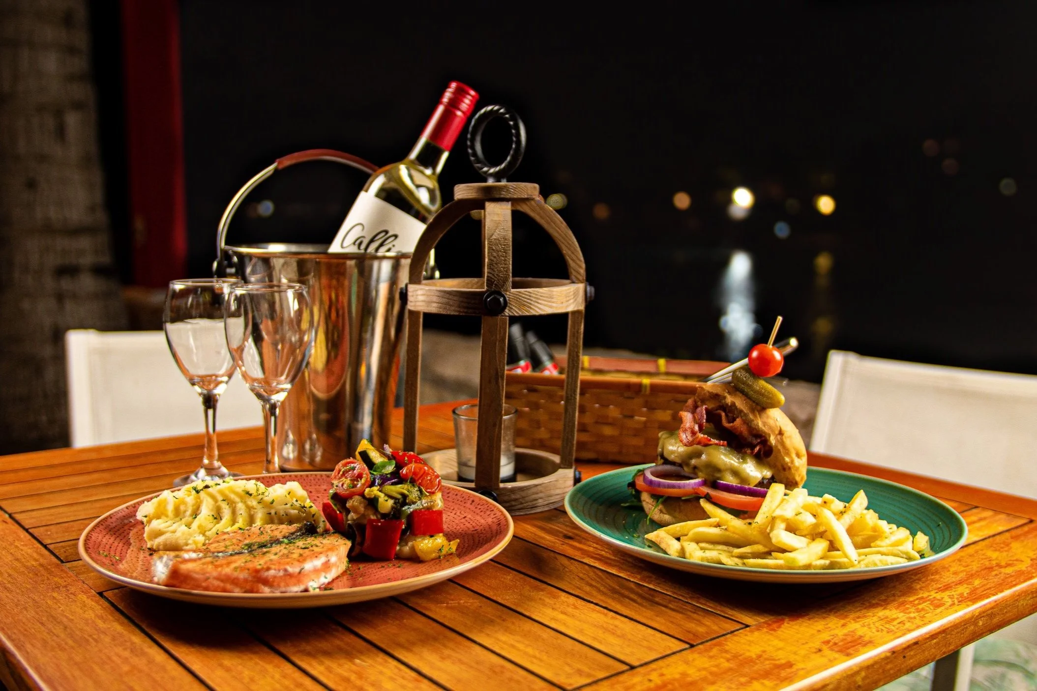 Menu — Olas y Copas