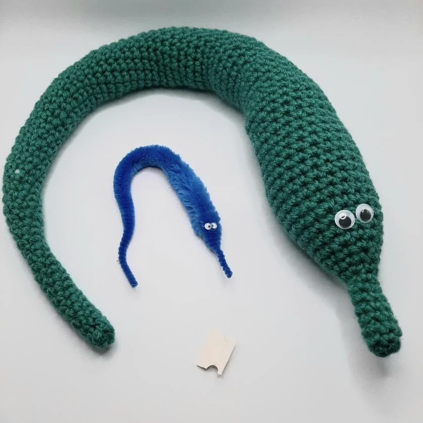 Worm on a String - Free Crochet Pattern by Nichet Crochet — Nichet Crochet