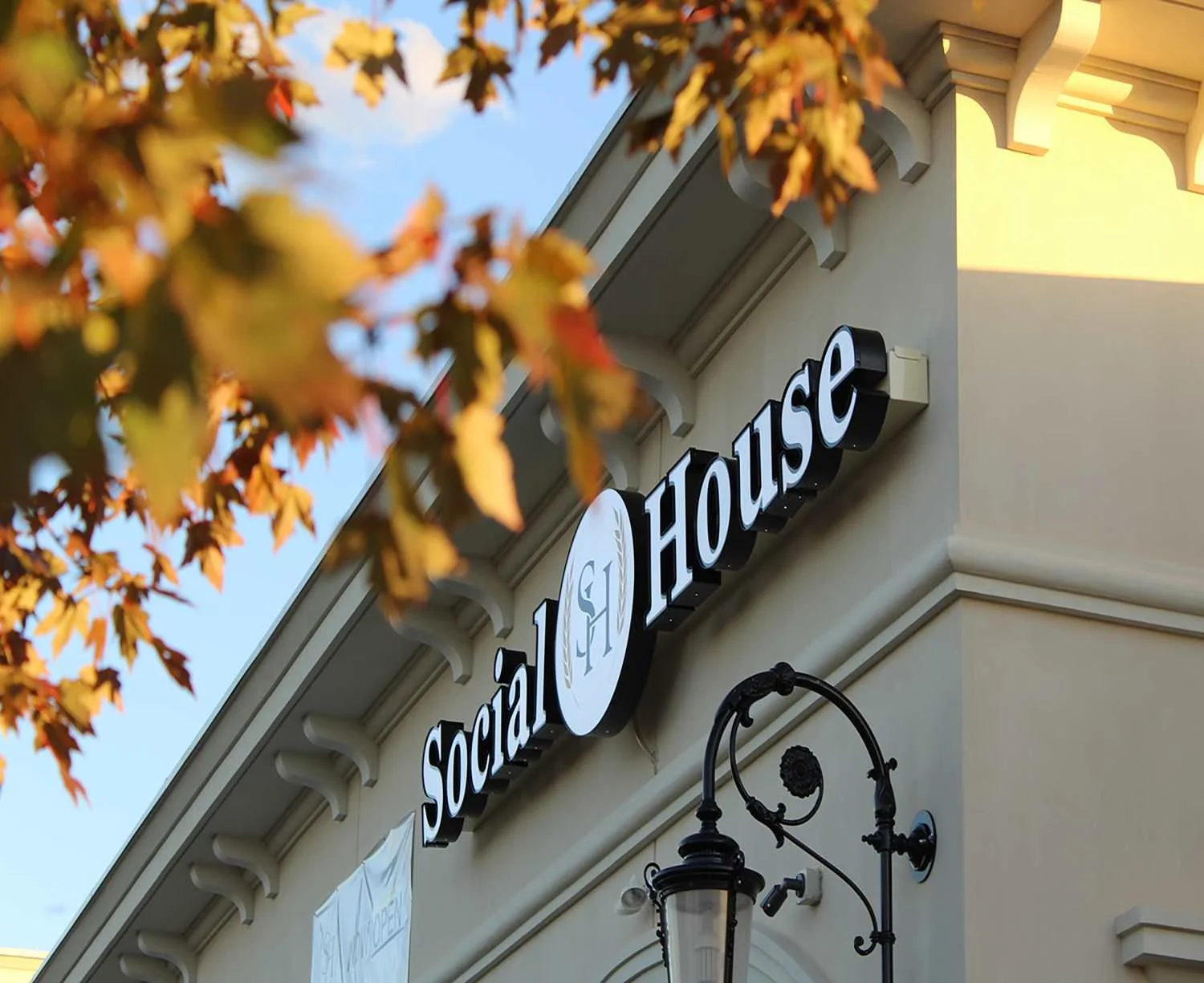 Social House Kitchen & Tap — Thompson Restaurants