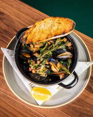 South Bar & Kitchen — Thompson Restaurants