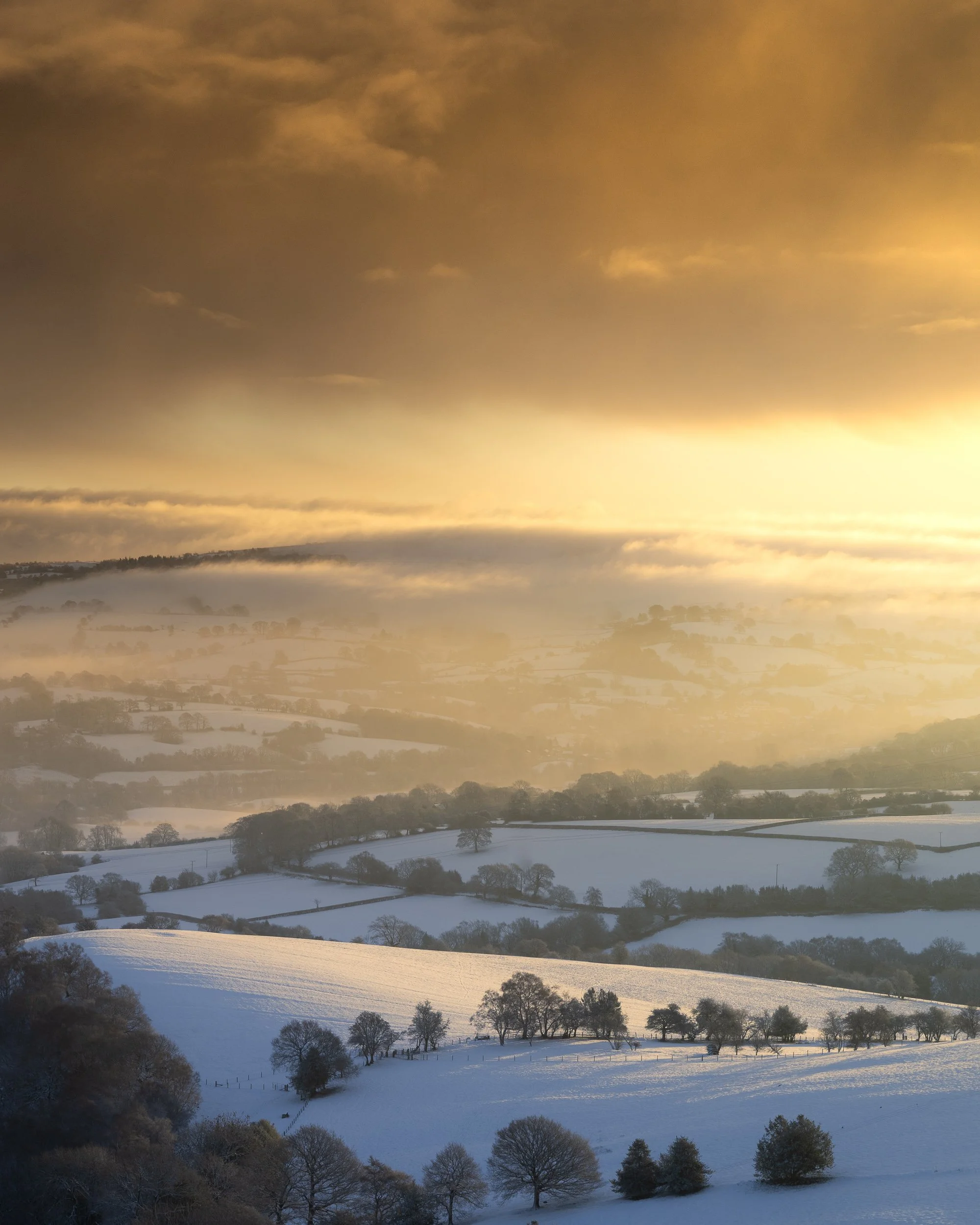 Peak District — NIGEL DANSON