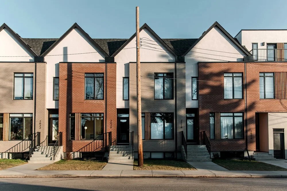 R-CG — More Neighbours Calgary