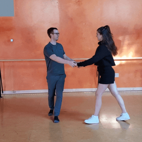 7 Foundational Zouk Moves All Beginners Should Know — AmoZouk