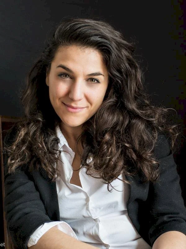 Get to know the stars of “Contre-temps” — The French Theater Project
