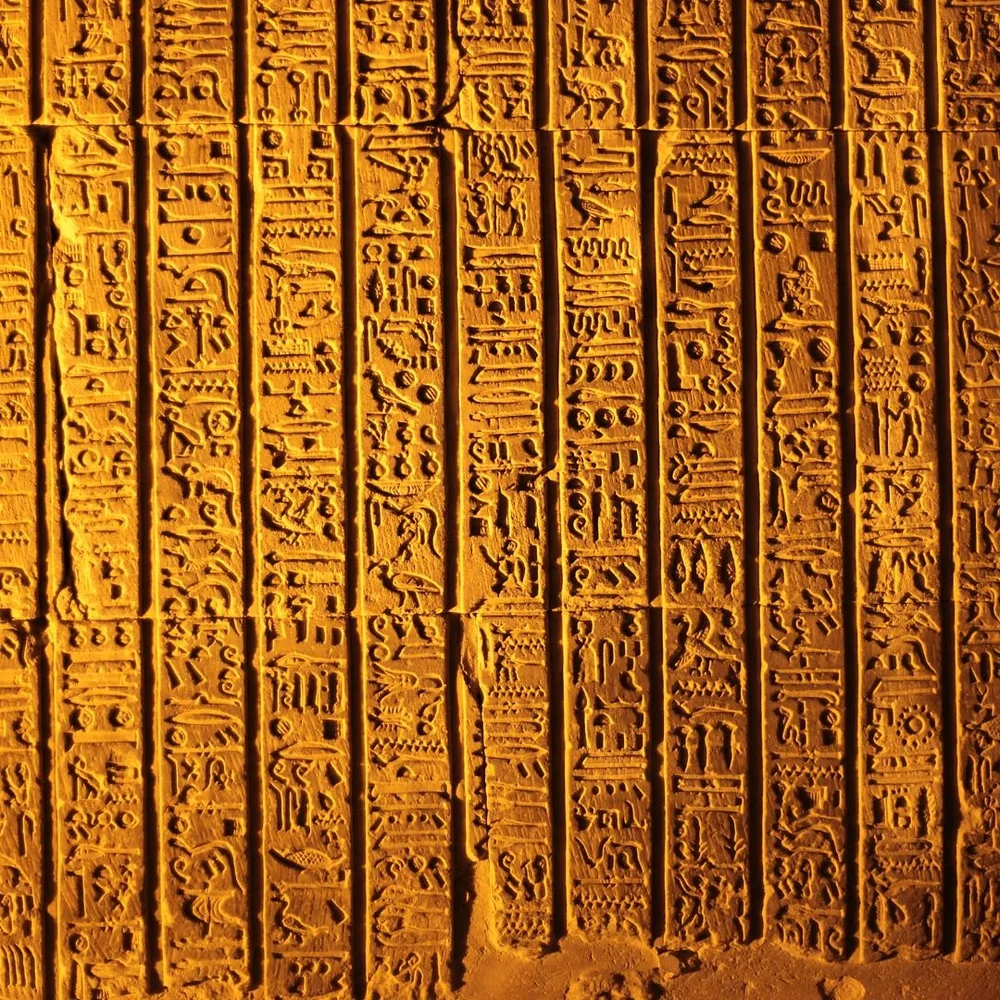 Egyptian Musk: From Ancient Roots to Modern Interpretations · Anthony ...