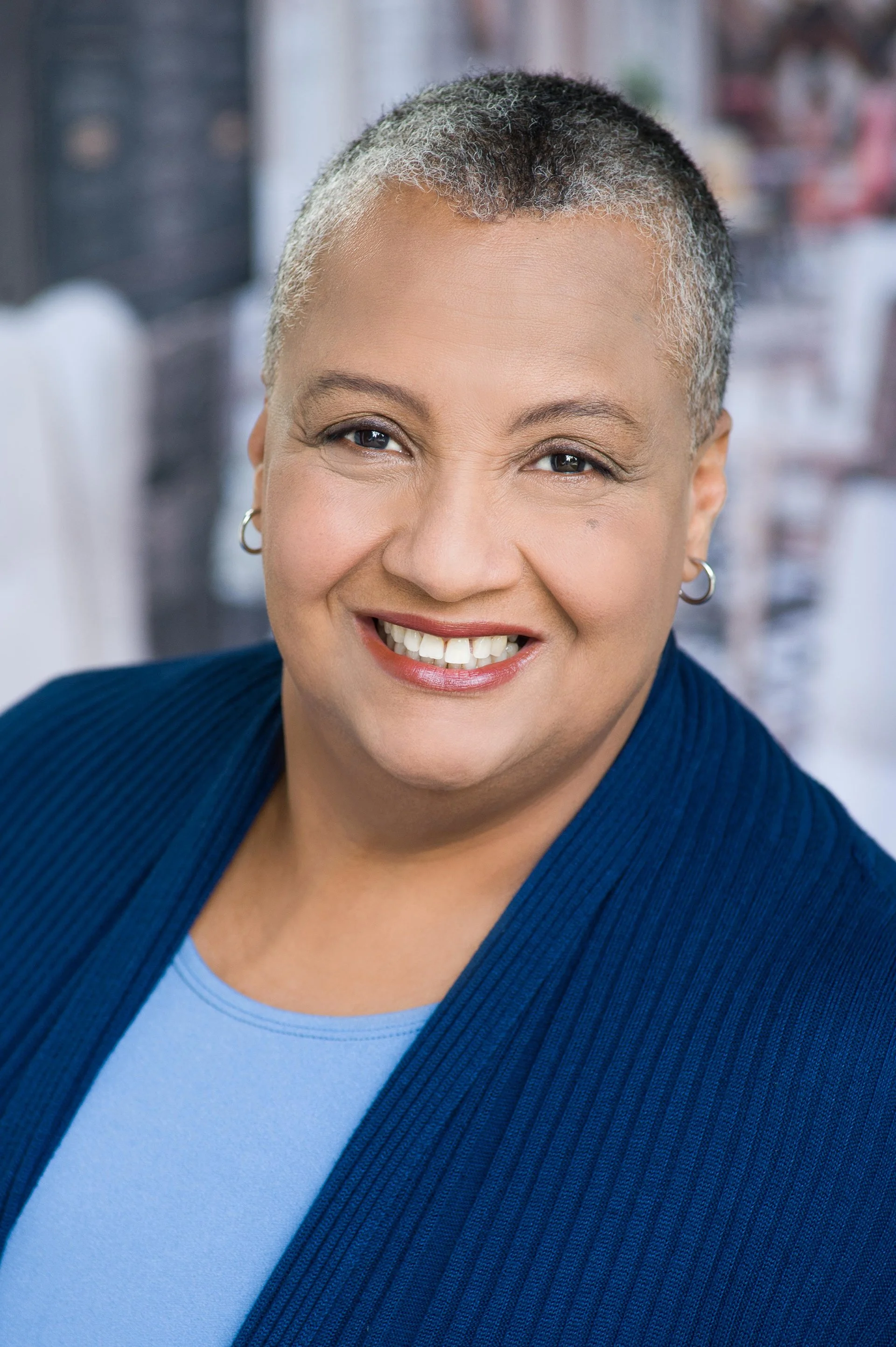 Headshots & Resume — Miriam Pollock