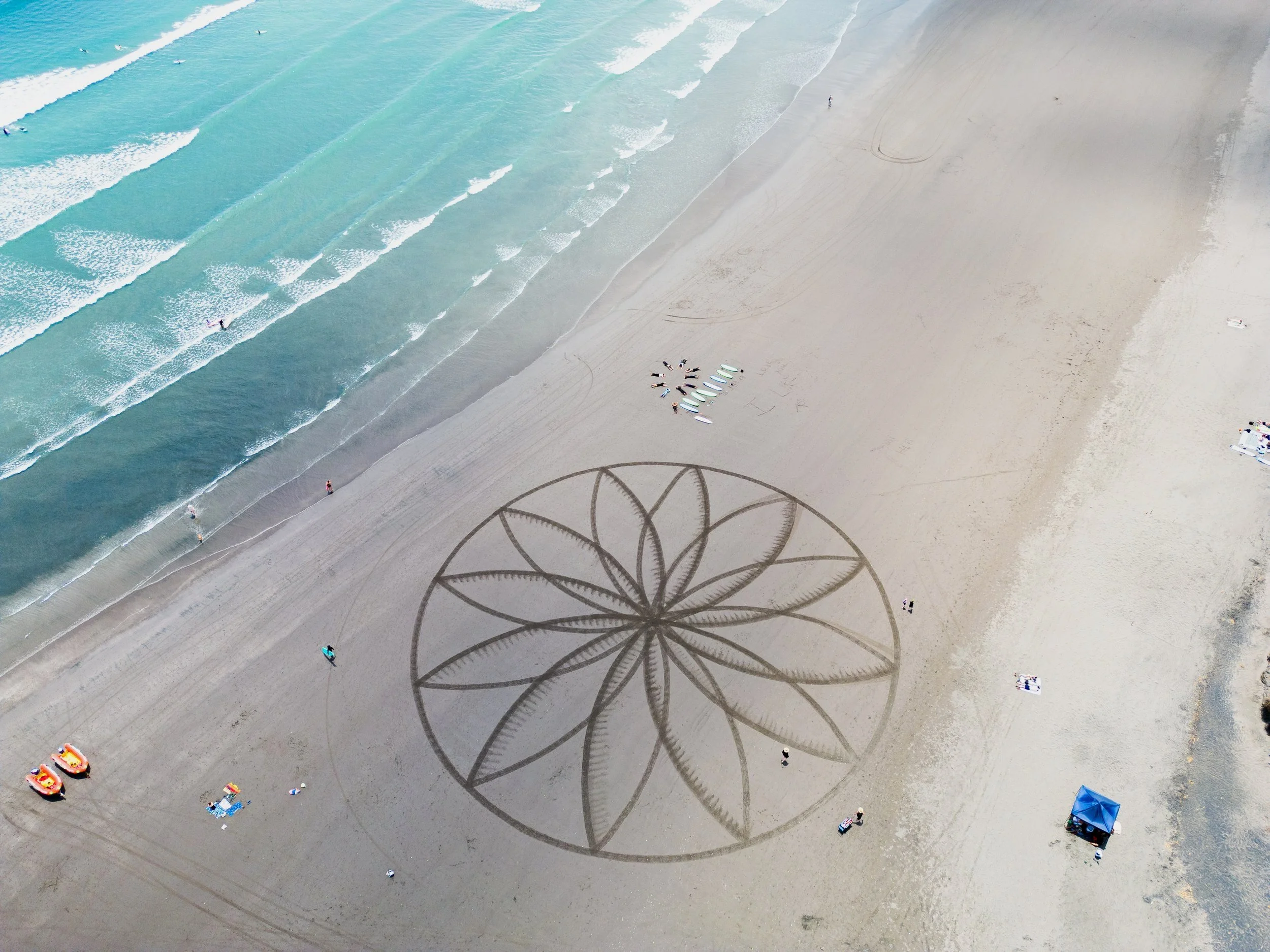 Sand Artist New Zealand-Beach Art New Zealand-Rakehealing