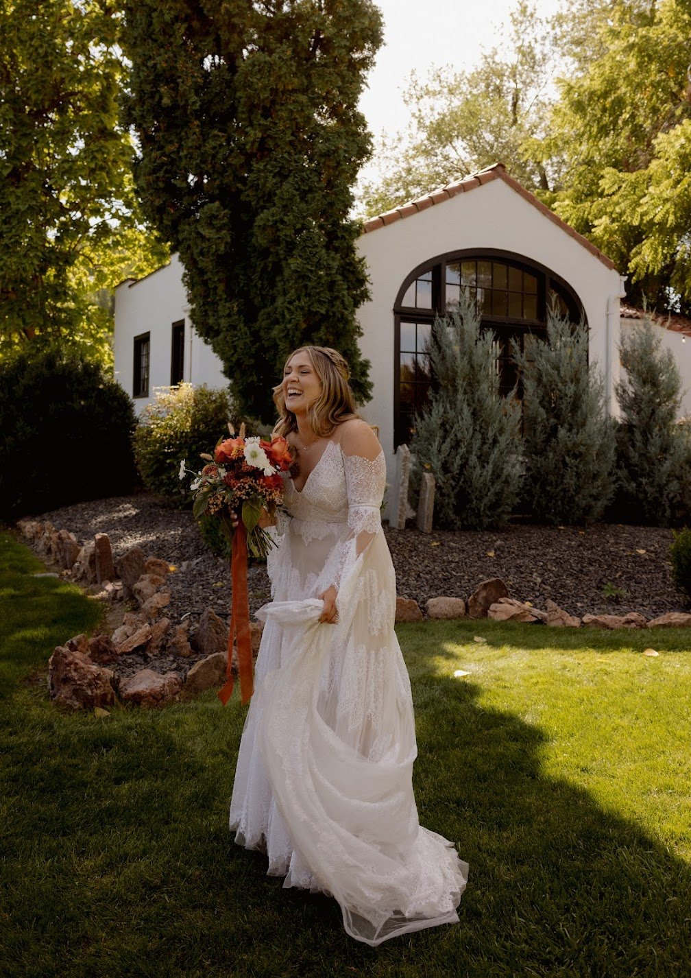Kaylee & Justin / The Cottage at Riverbend / Eagle, Idaho — The Flower Shed