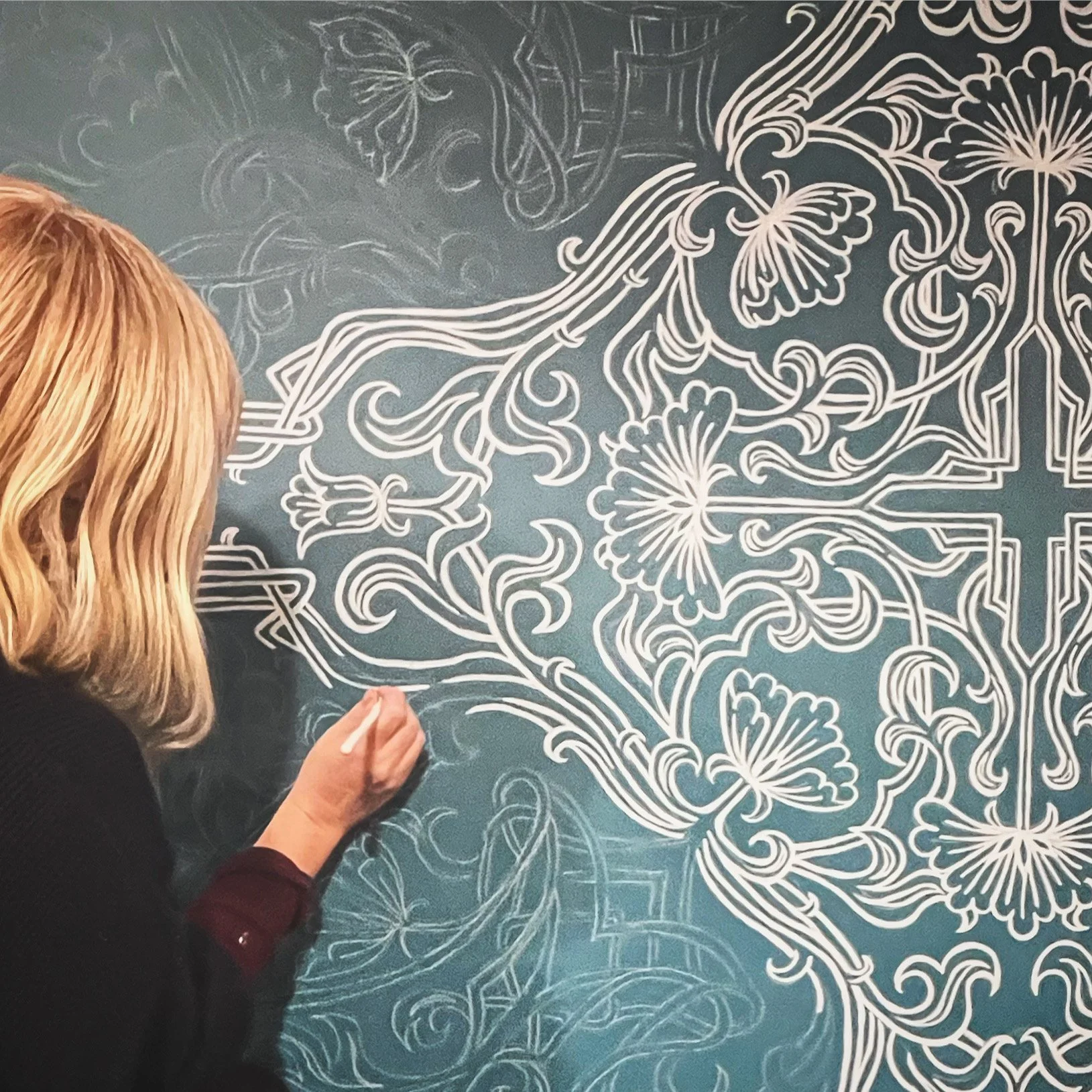 Elizabeth Gleeson muralist - fine artist