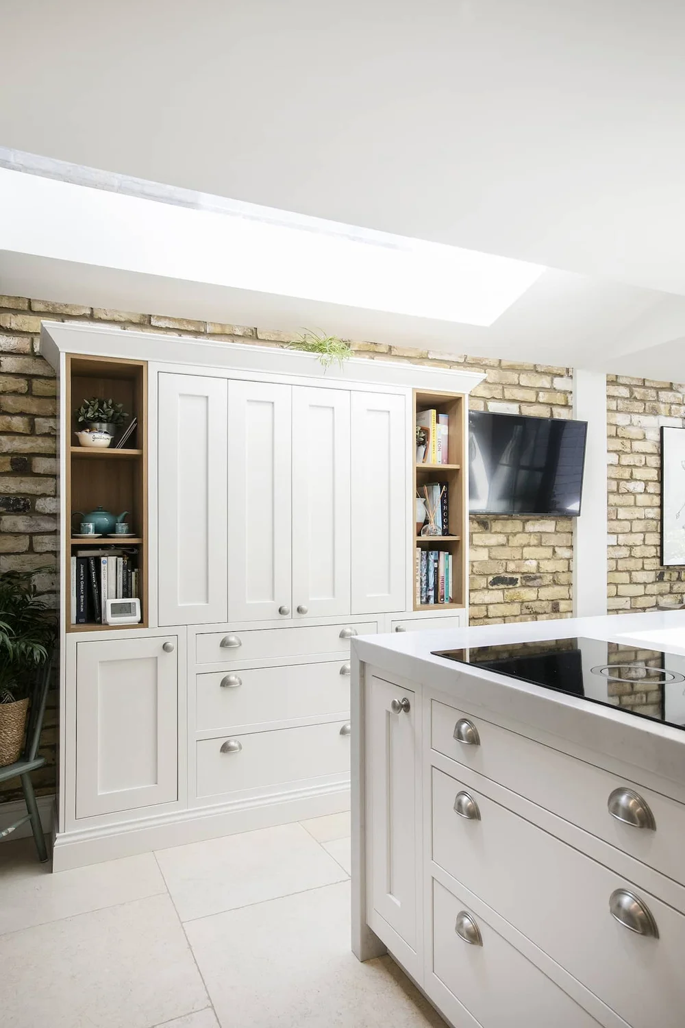 Chalk White Kitchen in London | Puccini Kitchens