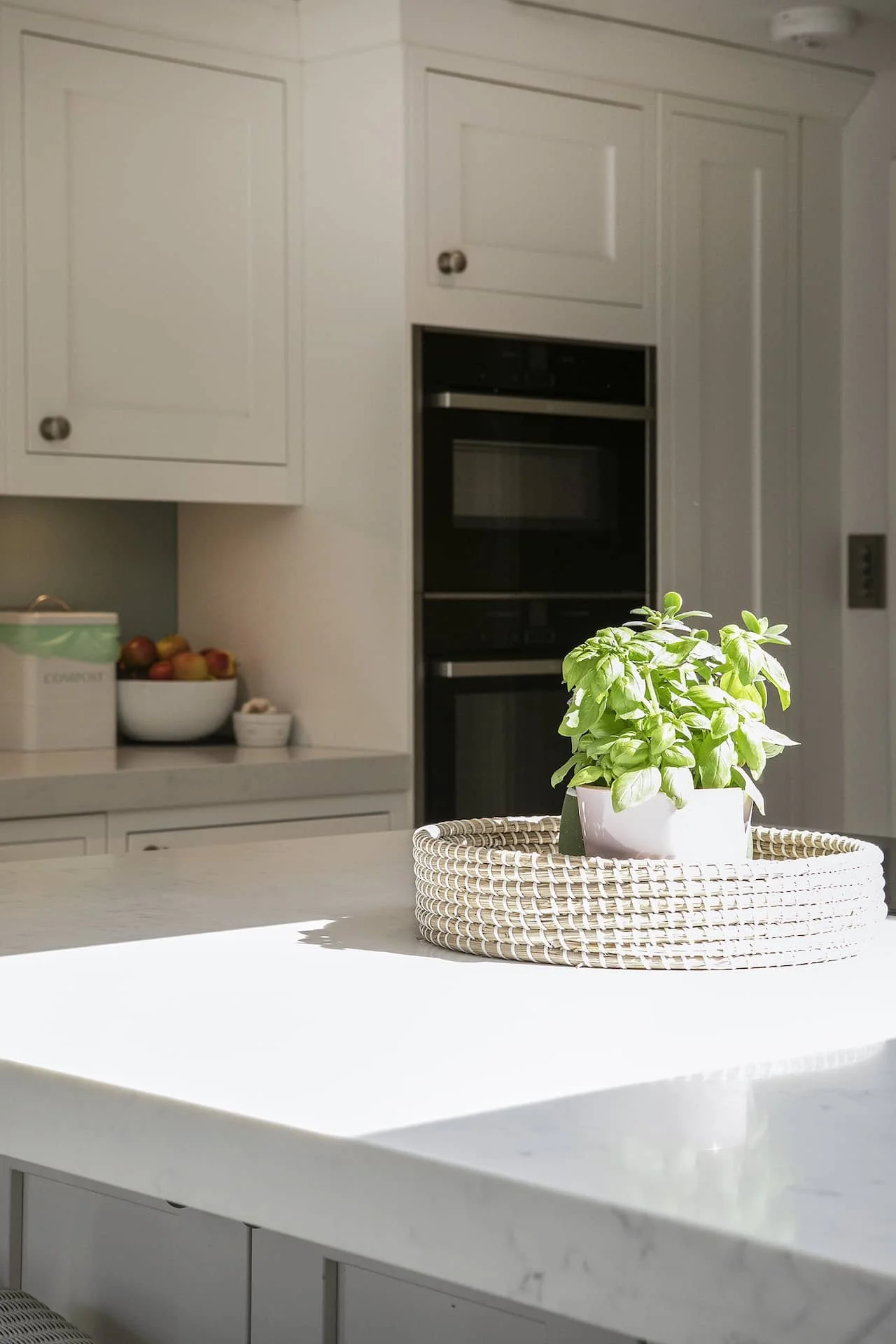 Chalk White Kitchen in London | Puccini Kitchens