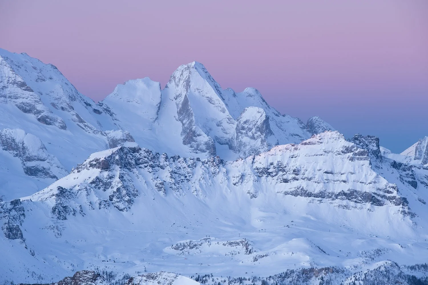Essential Guide to Blue Hour Photography for Landscapes