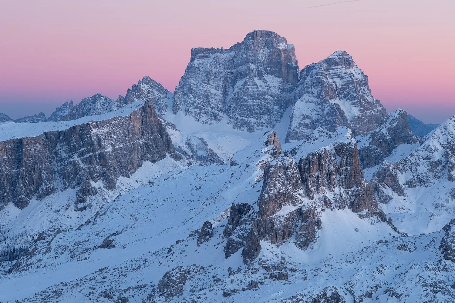 Essential Guide to Blue Hour Photography for Landscapes