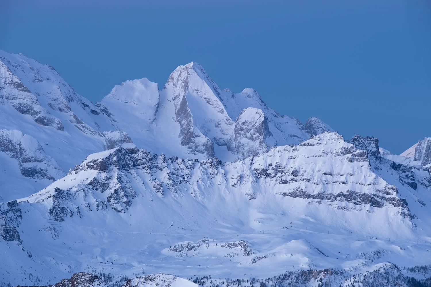 Essential Guide to Blue Hour Photography for Landscapes