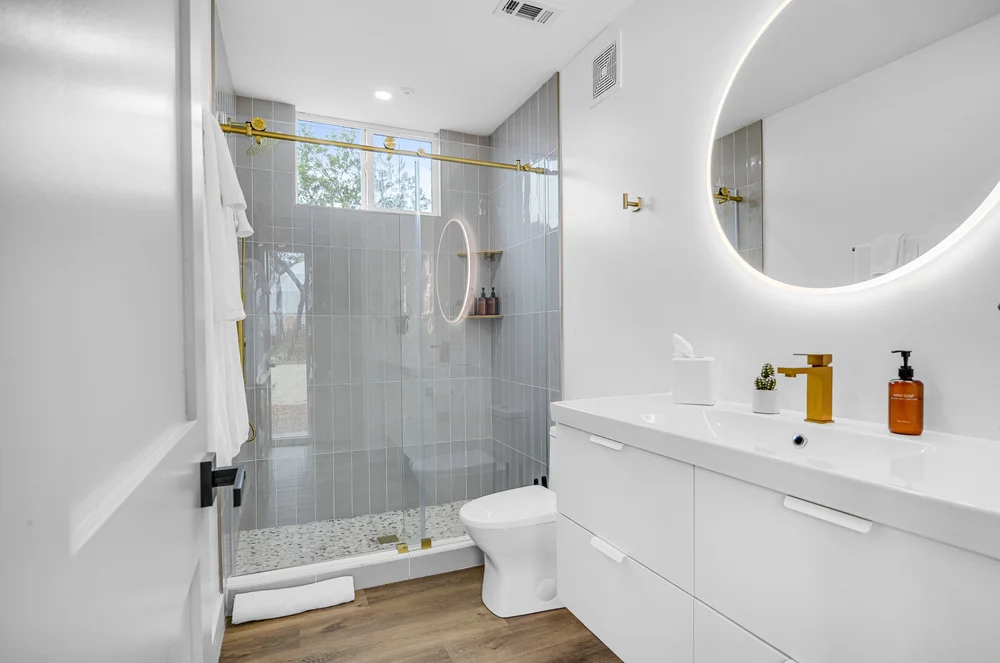 Pod Living Backyard Studio with Bathroom in Austin, TX — Backyard Pod