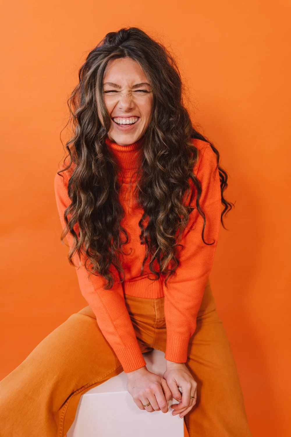 Lilly - Portraitfotografie in Orange