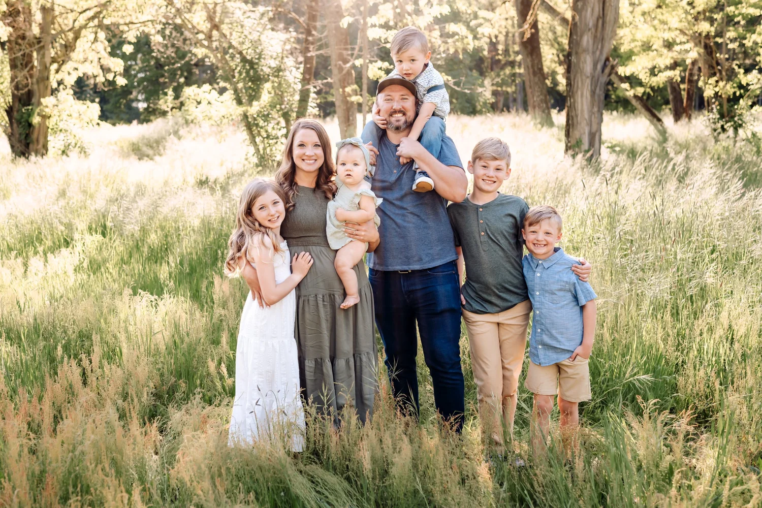 What to Wear for Spring Family Photos: A Complete Guide for Stress-Free ...