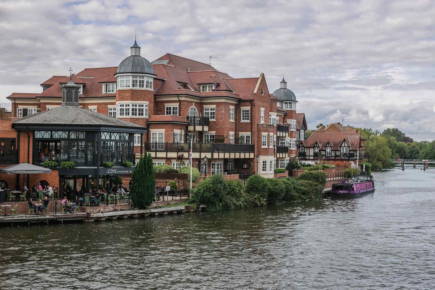 Windsor Boat Trips | River Thames Fully Skippered Boat Trips